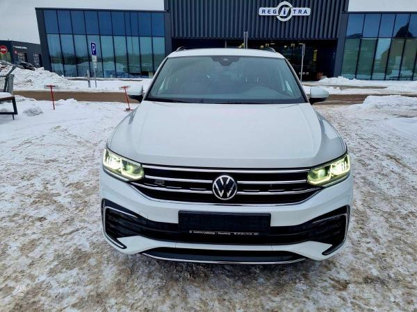 Balts Volkswagen Tiguan 2021 Šauļi, ar dzinēja tilpumu 1.97 L un nobraukumu 180 tūkst. km par 22900 €, foto 2 vietnē AUTOMOTO.COM.LV