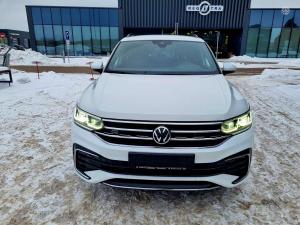 White Volkswagen Tiguan 2021 in Siauliai, with an engine capacity of 1.97 L and mileage of 180 thousand km for 22900 €, photo 2 on AUTOMOTO.COM.LV