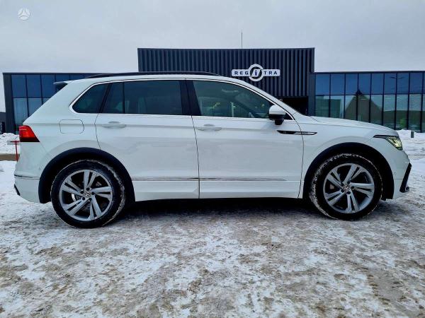 White Volkswagen Tiguan 2021 in Siauliai, with an engine capacity of 1.97 L and mileage of 180 thousand km for 22900 €, photo 6 on AUTOMOTO.COM.LV
