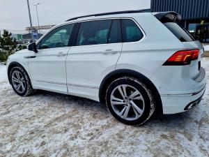 White Volkswagen Tiguan 2021 in Siauliai, with an engine capacity of 1.97 L and mileage of 180 thousand km for 22900 €, photo 11 on AUTOMOTO.COM.LV