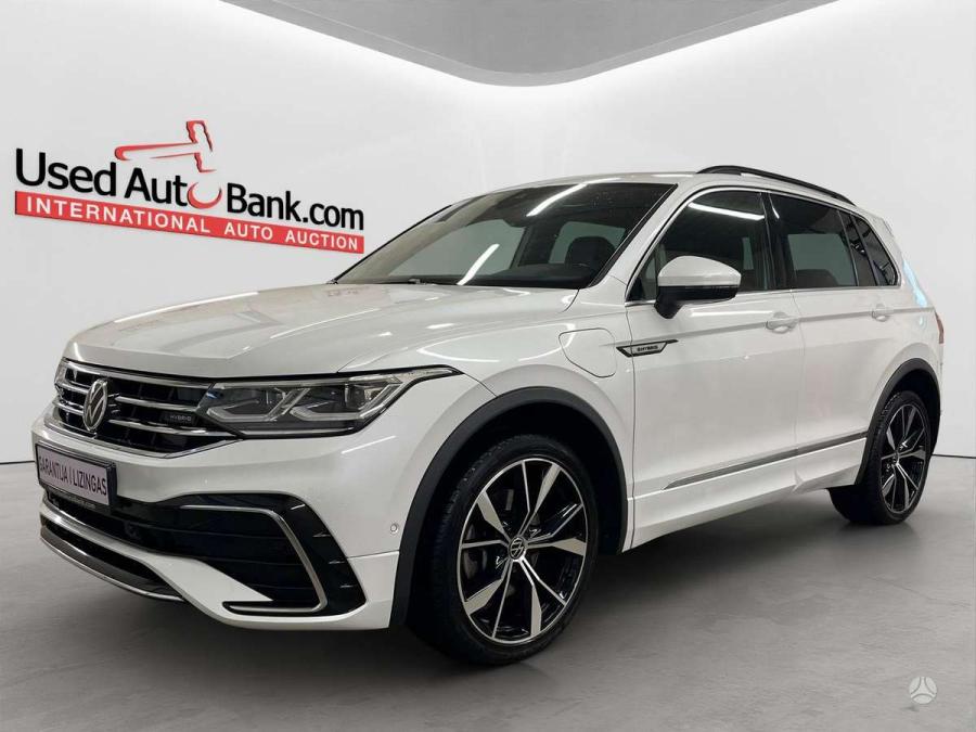 White Volkswagen Tiguan 2021 in Marijampole, with an engine capacity of 1.40 L and mileage of 151 thousand km for 23595 €, photo 1 on AUTOMOTO.COM.LV
