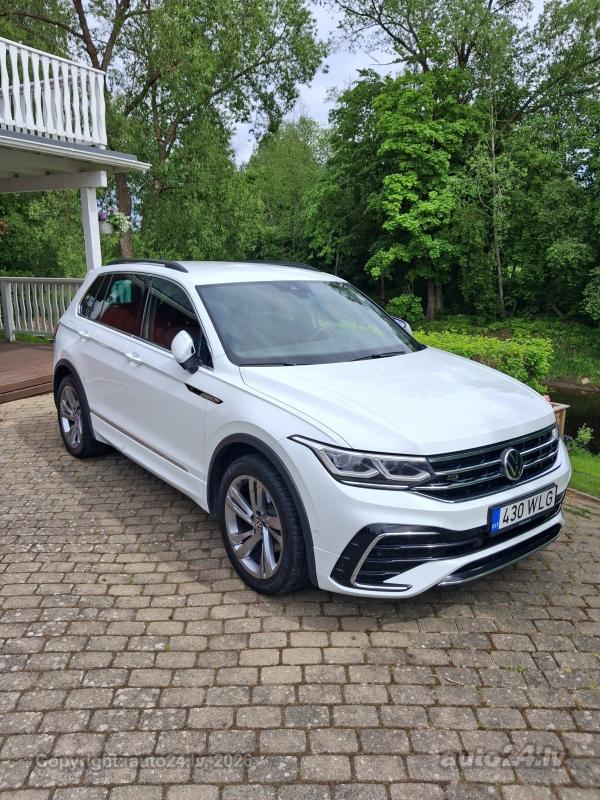 White Volkswagen Tiguan 2021 in Tallinn, with an engine capacity of 1.50 L and mileage of 116 thousand km for 28000 €, photo 1 on AUTOMOTO.COM.LV