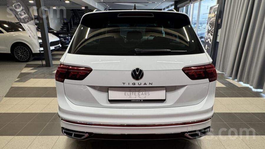 White Volkswagen Tiguan 2021 in Riga, with an engine capacity of 1.50 L and mileage of 72 thousand km for 24990 €, photo 7 on AUTOMOTO.COM.LV