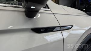 White Volkswagen Tiguan 2021 in Riga, with an engine capacity of 1.50 L and mileage of 72 thousand km for 24990 €, photo 11 on AUTOMOTO.COM.LV