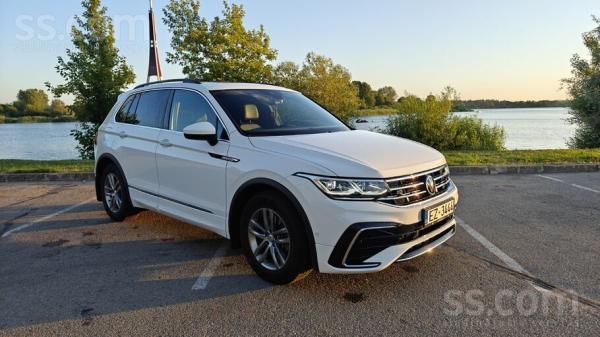 Balts Volkswagen Tiguan 2021 Rīga, ar dzinēja tilpumu 2.00 L un nobraukumu 39 tūkst. km par 27400 €, foto 2 vietnē AUTOMOTO.COM.LV