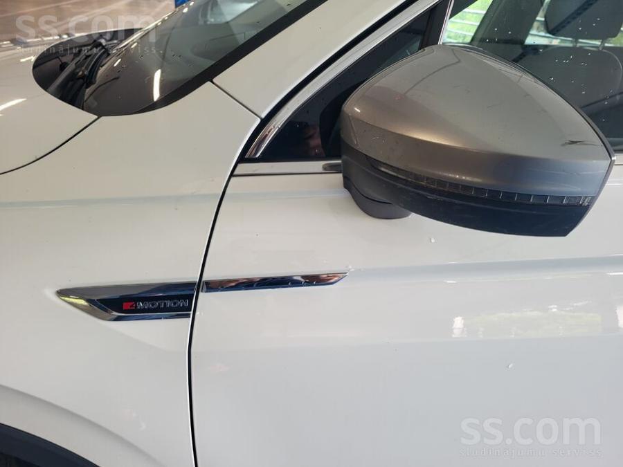Balts Volkswagen Tiguan 2021 Rīga, ar dzinēja tilpumu 2.00 L un nobraukumu 139 tūkst. km par 23900 €, foto 7 vietnē AUTOMOTO.COM.LV