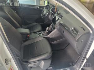 Balts Volkswagen Tiguan 2021 Rīga, ar dzinēja tilpumu 2.00 L un nobraukumu 139 tūkst. km par 23900 €, foto 13 vietnē AUTOMOTO.COM.LV