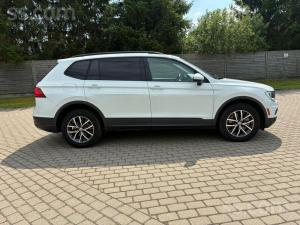 Balts Volkswagen Tiguan 2021 Rīga, ar dzinēja tilpumu 2.00 L un nobraukumu 97 tūkst. km par 18500 €, foto 6 vietnē AUTOMOTO.COM.LV