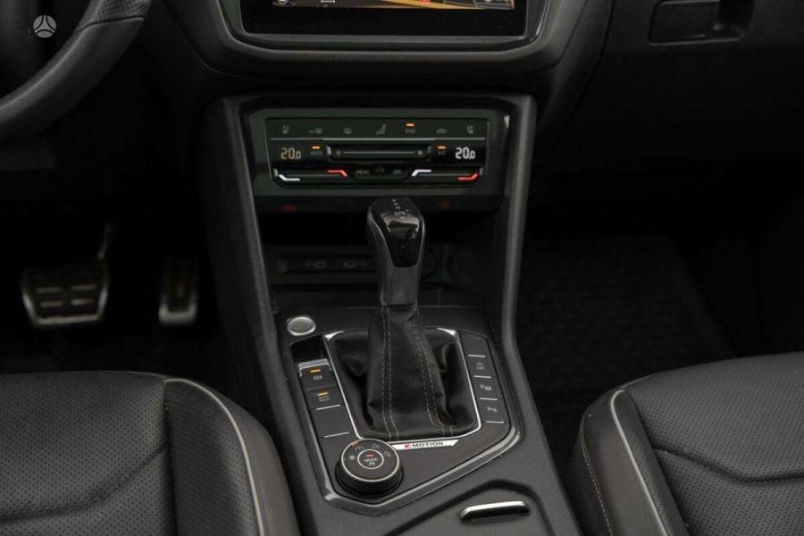 Balts Volkswagen Tiguan 2021 Viļņa, ar dzinēja tilpumu 2.00 L un nobraukumu 68 tūkst. km par 31100 €, foto 9 vietnē AUTOMOTO.COM.LV