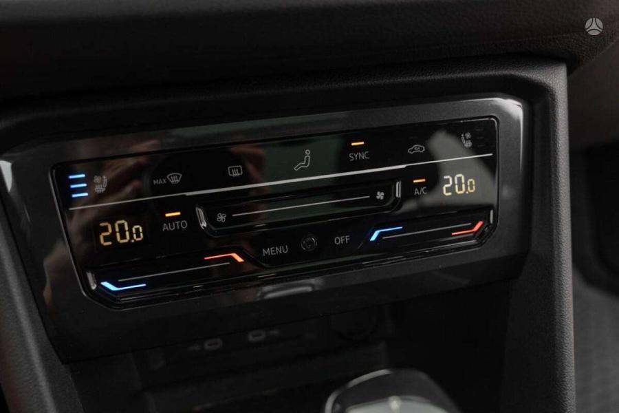 Balts Volkswagen Tiguan 2021 Viļņa, ar dzinēja tilpumu 2.00 L un nobraukumu 68 tūkst. km par 31100 €, foto 10 vietnē AUTOMOTO.COM.LV