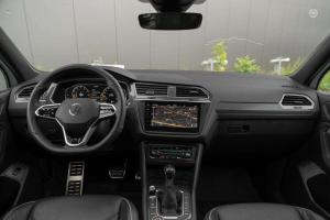 Balts Volkswagen Tiguan 2021 Viļņa, ar dzinēja tilpumu 2.00 L un nobraukumu 68 tūkst. km par 31100 €, foto 16 vietnē AUTOMOTO.COM.LV