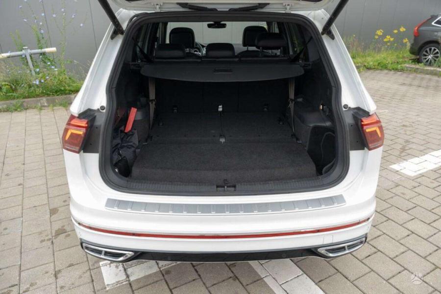 Balts Volkswagen Tiguan 2021 Viļņa, ar dzinēja tilpumu 2.00 L un nobraukumu 68 tūkst. km par 31100 €, foto 20 vietnē AUTOMOTO.COM.LV