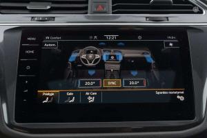 Balts Volkswagen Tiguan 2021 Viļņa, ar dzinēja tilpumu 2.00 L un nobraukumu 68 tūkst. km par 31100 €, foto 26 vietnē AUTOMOTO.COM.LV