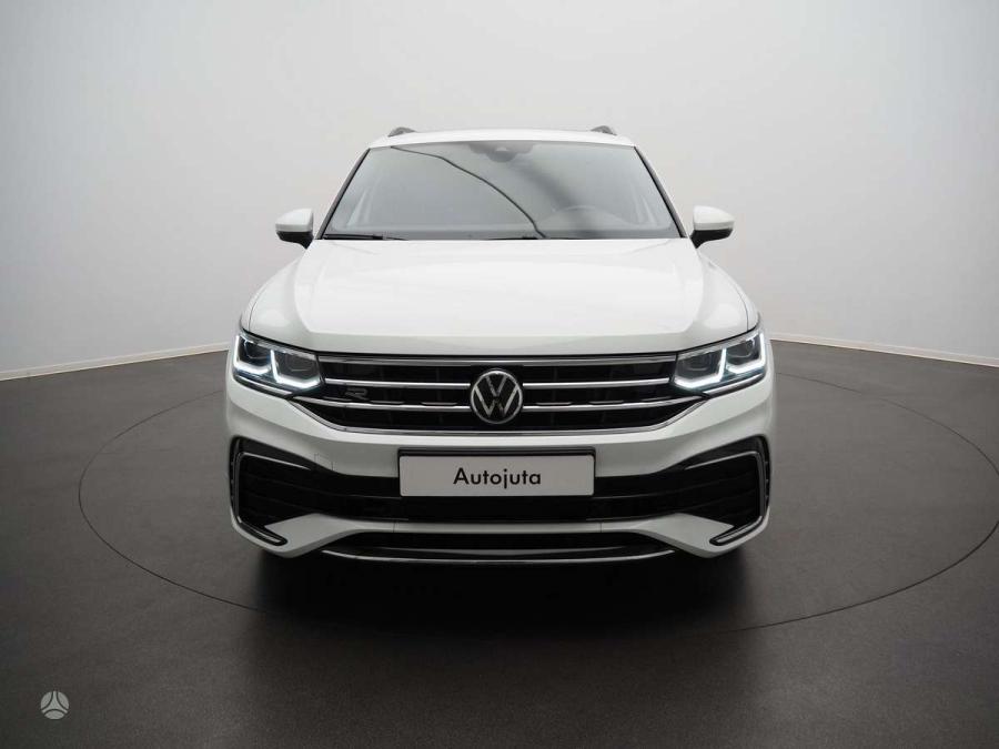 Balts Volkswagen Tiguan 2021 Viļņa, ar dzinēja tilpumu 1.98 L un nobraukumu 39 tūkst. km par 30500 €, foto 3 vietnē AUTOMOTO.COM.LV