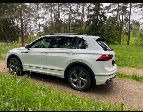 Balts Volkswagen Tiguan 2021 Raseiniai, ar dzinēja tilpumu 1.50 L un nobraukumu 138 tūkst. km par 22000 €, foto 3 vietnē AUTOMOTO.COM.LV
