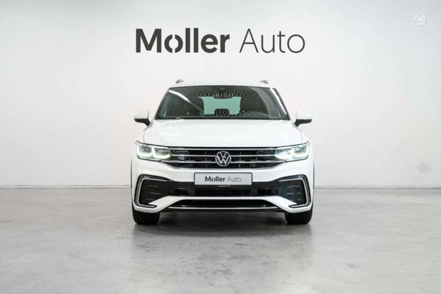 White Volkswagen Tiguan 2021 in Vilnius, with an engine capacity of 1.50 L and mileage of 147 thousand km for 23800 €, photo 6 on AUTOMOTO.COM.LV