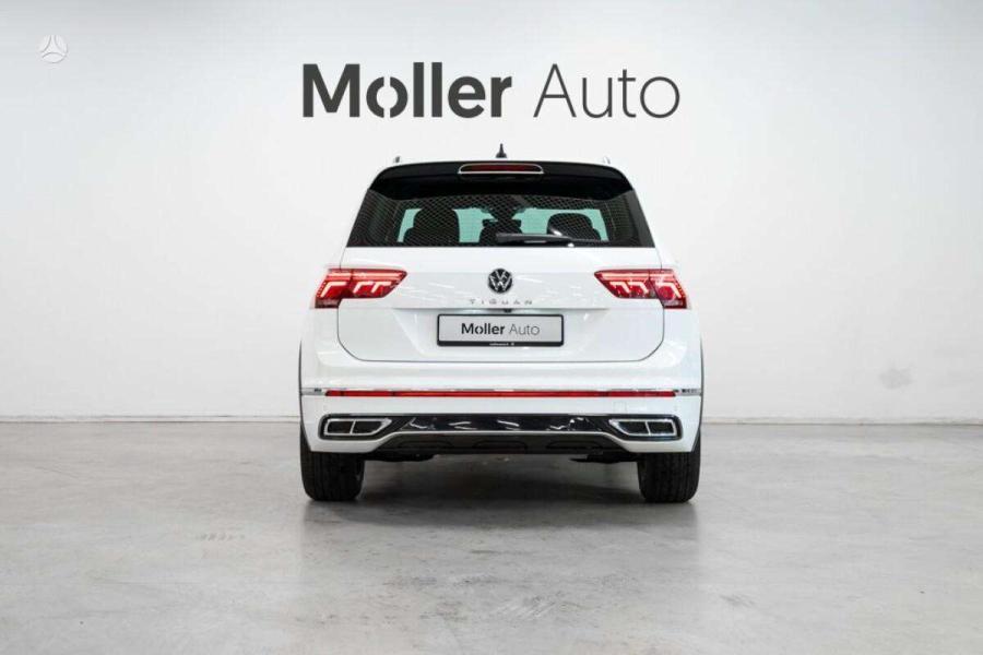 White Volkswagen Tiguan 2021 in Vilnius, with an engine capacity of 1.50 L and mileage of 147 thousand km for 23800 €, photo 7 on AUTOMOTO.COM.LV