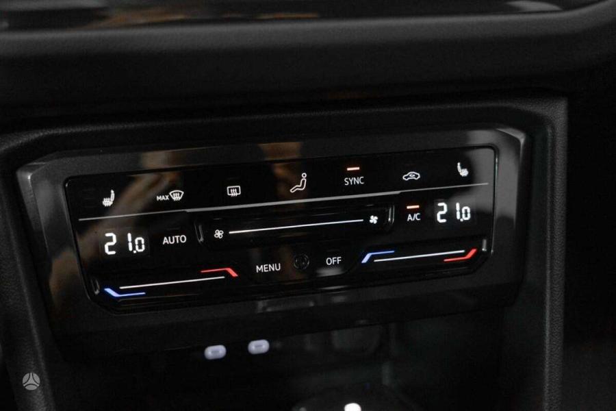 White Volkswagen Tiguan 2021 in Vilnius, with an engine capacity of 1.50 L and mileage of 147 thousand km for 23800 €, photo 18 on AUTOMOTO.COM.LV