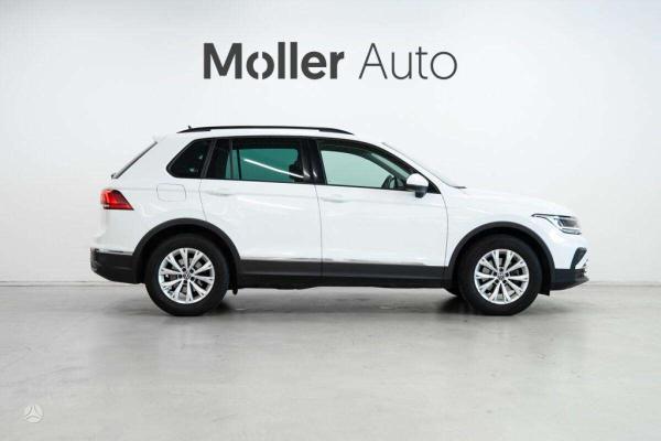 Balts Volkswagen Tiguan 2021 Viļņa, ar dzinēja tilpumu 1.50 L un nobraukumu 99 tūkst. km par 20900 €, foto 5 vietnē AUTOMOTO.COM.LV