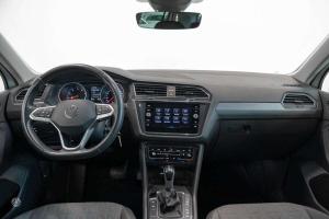 White Volkswagen Tiguan 2021 in Vilnius, with an engine capacity of 1.50 L and mileage of 99 thousand km for 20900 €, photo 9 on AUTOMOTO.COM.LV