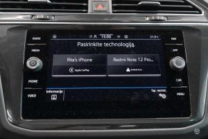 White Volkswagen Tiguan 2021 in Vilnius, with an engine capacity of 1.50 L and mileage of 99 thousand km for 20900 €, photo 14 on AUTOMOTO.COM.LV
