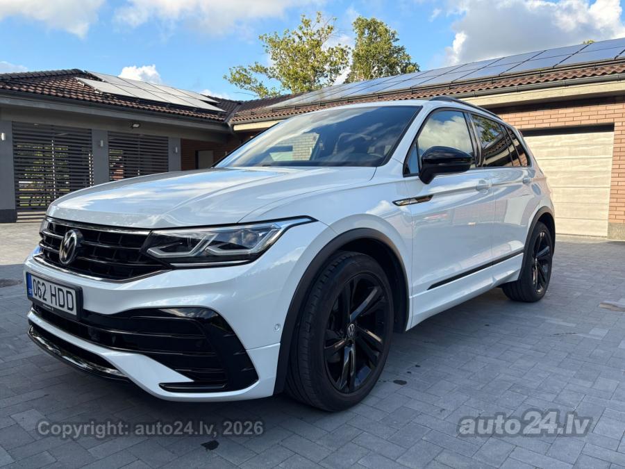 White Volkswagen Tiguan 2021 in Kuressaare, with an engine capacity of 1.50 L and mileage of 93 thousand km for 32990 €, photo 1 on AUTOMOTO.COM.LV
