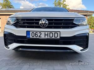 White Volkswagen Tiguan 2021 in Kuressaare, with an engine capacity of 1.50 L and mileage of 93 thousand km for 32990 €, photo 4 on AUTOMOTO.COM.LV