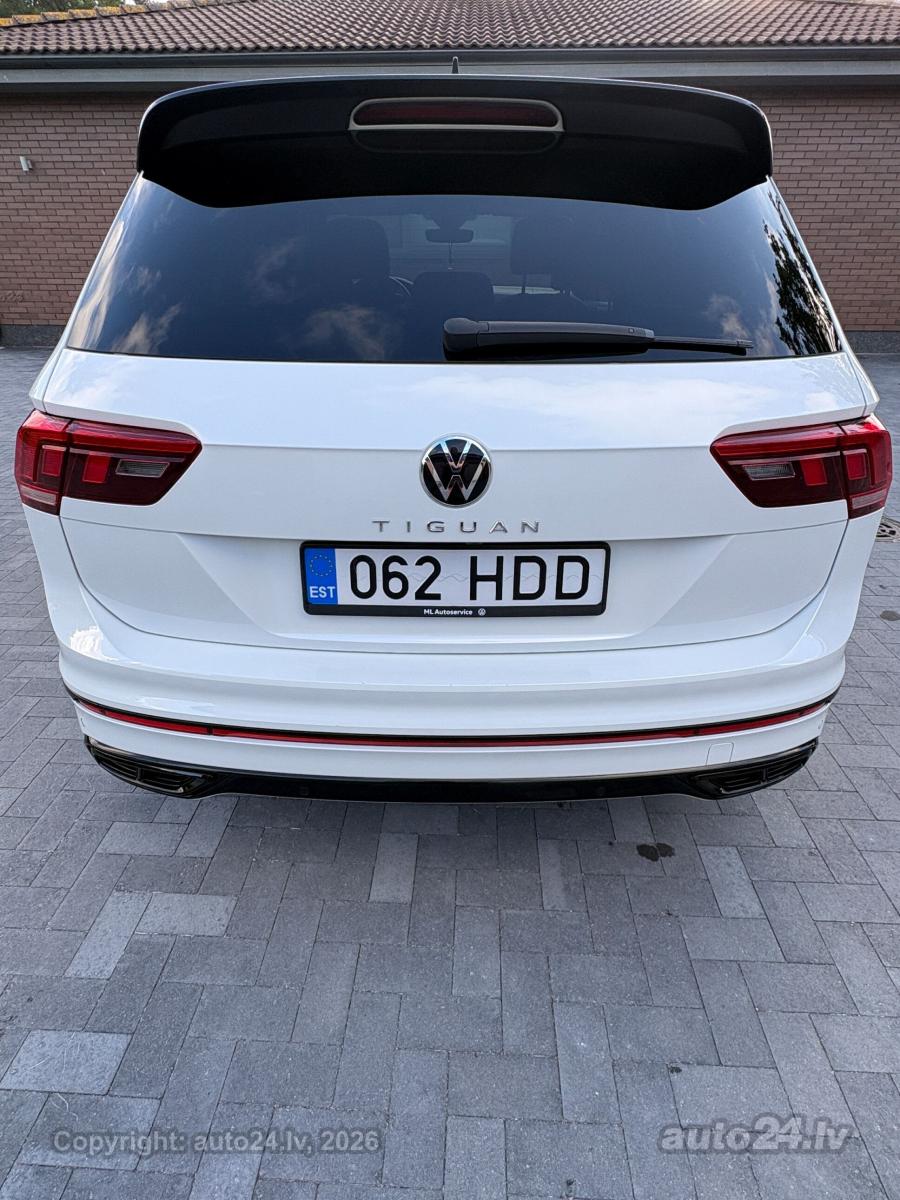 White Volkswagen Tiguan 2021 in Kuressaare, with an engine capacity of 1.50 L and mileage of 93 thousand km for 32990 €, photo 10 on AUTOMOTO.COM.LV