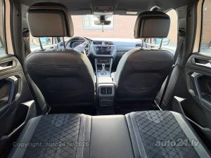 White Volkswagen Tiguan 2021 in Kuressaare, with an engine capacity of 1.50 L and mileage of 93 thousand km for 32990 €, photo 12 on AUTOMOTO.COM.LV
