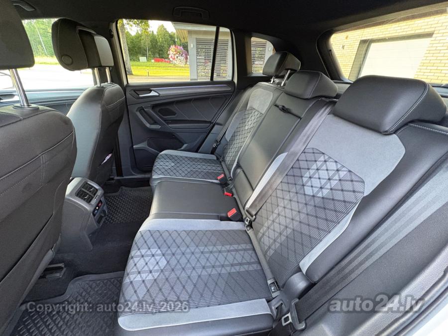 Balts Volkswagen Tiguan 2021 Kuresāre, ar dzinēja tilpumu 1.50 L un nobraukumu 93 tūkst. km par 32990 €, foto 16 vietnē AUTOMOTO.COM.LV