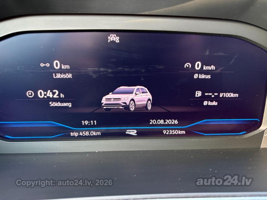 Balts Volkswagen Tiguan 2021 Kuresāre, ar dzinēja tilpumu 1.50 L un nobraukumu 93 tūkst. km par 32990 €, foto 19 vietnē AUTOMOTO.COM.LV