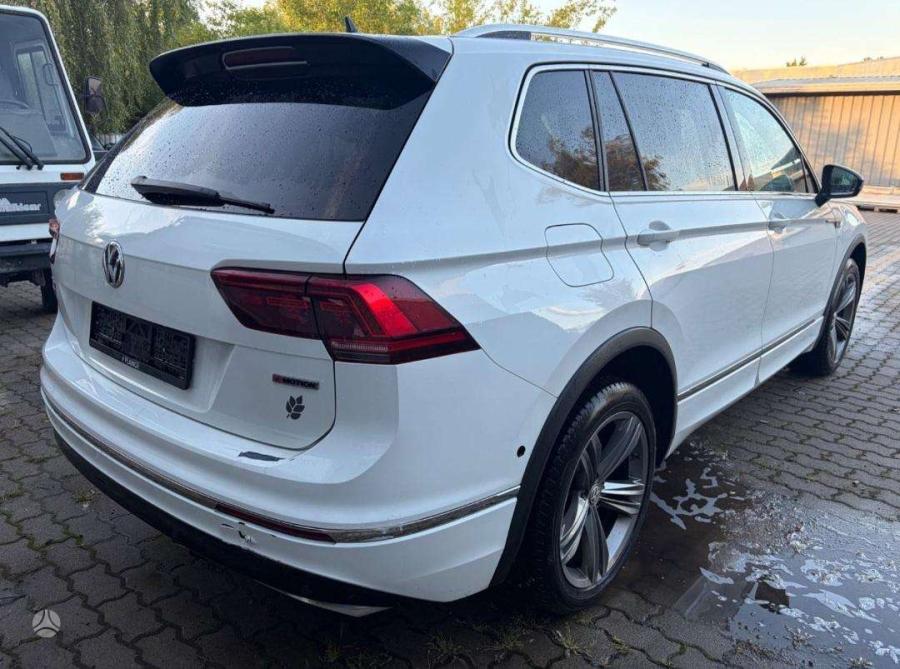 Balts Volkswagen Tiguan 2021 Vilkaviškis, ar dzinēja tilpumu 1.97 L un nobraukumu 232 tūkst. km par 16800 €, foto 7 vietnē AUTOMOTO.COM.LV
