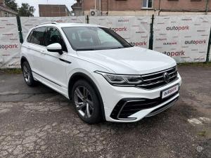 White Volkswagen Tiguan 2021 in Klaipeda, with an engine capacity of 1.50 L and mileage of 98 thousand km for 20970 €, photo 3 on AUTOMOTO.COM.LV