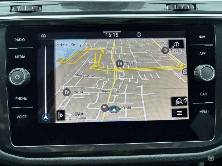 White Volkswagen Tiguan 2021 in Klaipeda, with an engine capacity of 1.50 L and mileage of 98 thousand km for 20970 €, photo 11 on AUTOMOTO.COM.LV
