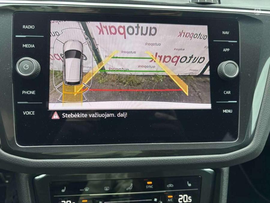 White Volkswagen Tiguan 2021 in Klaipeda, with an engine capacity of 1.50 L and mileage of 98 thousand km for 20970 €, photo 14 on AUTOMOTO.COM.LV