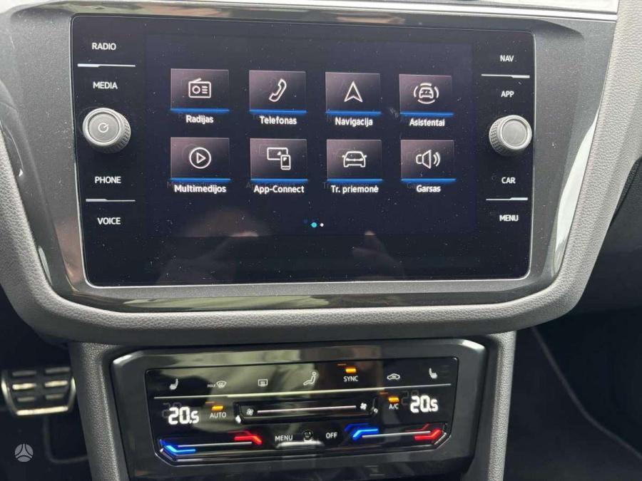 White Volkswagen Tiguan 2021 in Klaipeda, with an engine capacity of 1.50 L and mileage of 98 thousand km for 20970 €, photo 15 on AUTOMOTO.COM.LV