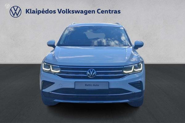 White Volkswagen Tiguan 2021 in Klaipeda, with an engine capacity of 1.50 L and mileage of 79 thousand km for 25450 €, photo 3 on AUTOMOTO.COM.LV