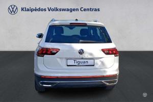 White Volkswagen Tiguan 2021 in Klaipeda, with an engine capacity of 1.50 L and mileage of 79 thousand km for 25450 €, photo 6 on AUTOMOTO.COM.LV