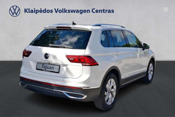 White Volkswagen Tiguan 2021 in Klaipeda, with an engine capacity of 1.50 L and mileage of 79 thousand km for 25450 €, photo 7 on AUTOMOTO.COM.LV