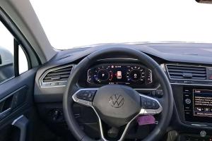 White Volkswagen Tiguan 2021 in Klaipeda, with an engine capacity of 1.50 L and mileage of 79 thousand km for 25450 €, photo 12 on AUTOMOTO.COM.LV