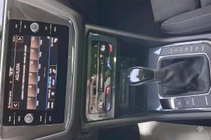 White Volkswagen Tiguan 2021 in Klaipeda, with an engine capacity of 1.50 L and mileage of 79 thousand km for 25450 €, photo 14 on AUTOMOTO.COM.LV