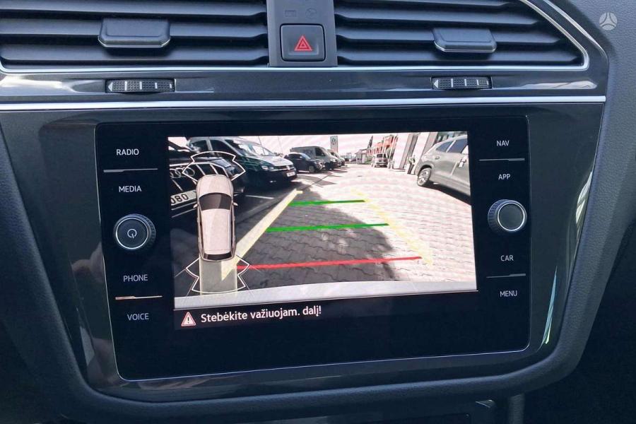 White Volkswagen Tiguan 2021 in Klaipeda, with an engine capacity of 1.50 L and mileage of 79 thousand km for 25450 €, photo 15 on AUTOMOTO.COM.LV