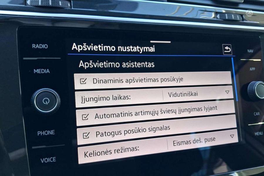 White Volkswagen Tiguan 2021 in Klaipeda, with an engine capacity of 1.50 L and mileage of 79 thousand km for 25450 €, photo 22 on AUTOMOTO.COM.LV