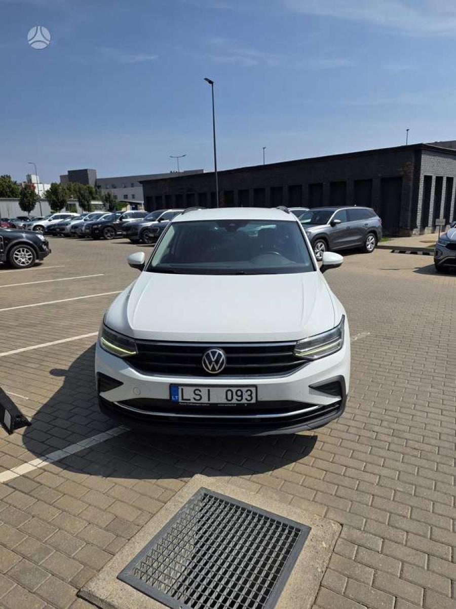 Balts Volkswagen Tiguan 2021 Kauņa, ar dzinēja tilpumu 1.50 L un nobraukumu 259 tūkst. km par 15500 €, foto 3 vietnē AUTOMOTO.COM.LV
