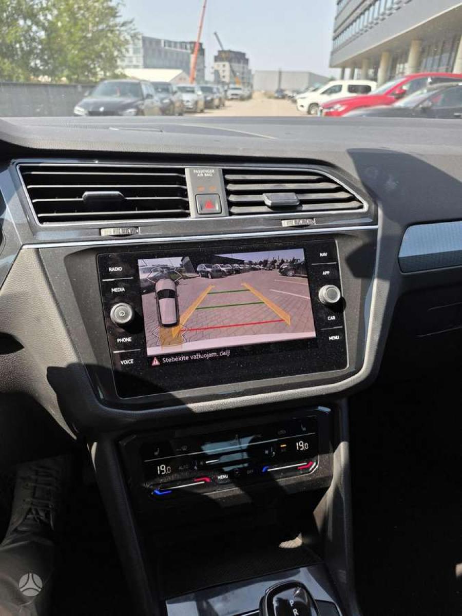 Balts Volkswagen Tiguan 2021 Kauņa, ar dzinēja tilpumu 1.50 L un nobraukumu 259 tūkst. km par 15500 €, foto 7 vietnē AUTOMOTO.COM.LV