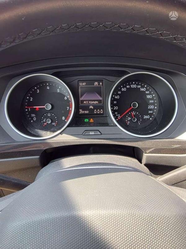 Volkswagen Tiguan 2021 in Kaunas on AUTOMOTO.COM.LV White Volkswagen Tiguan 2021 in Kaunas, with an engine capacity of 1.50 L and mileage of 259 thousand km for 15500 €, photo 9 on AUTOMOTO.COM.LV
