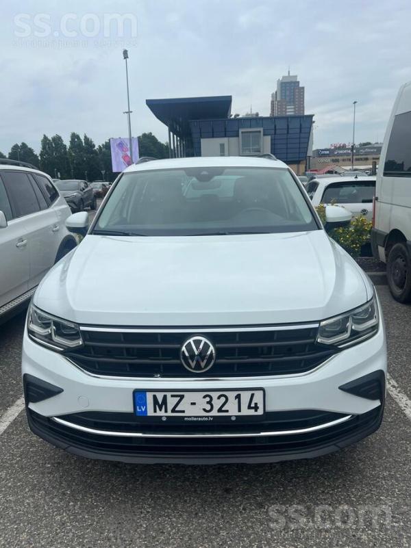 Balts Volkswagen Tiguan 2021 Rīga, ar dzinēja tilpumu 1.50 L un nobraukumu 52 tūkst. km par 22800 €, foto 3 vietnē AUTOMOTO.COM.LV
