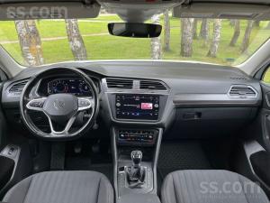 Balts Volkswagen Tiguan 2022 Rīga, ar dzinēja tilpumu 1.50 L un nobraukumu 180 tūkst. km par 18990 €, foto 11 vietnē AUTOMOTO.COM.LV