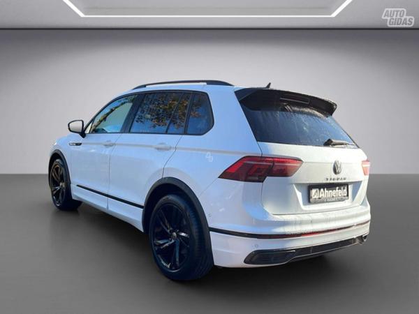 Balts Volkswagen Tiguan 2022 Kauņa, ar dzinēja tilpumu 2.00 L un nobraukumu 98 tūkst. km par 32699 €, foto 4 vietnē AUTOMOTO.COM.LV