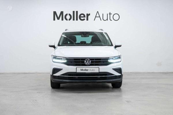 Balts Volkswagen Tiguan 2022 Viļņa, ar dzinēja tilpumu 1.50 L un nobraukumu 49 tūkst. km par 24650 €, foto 5 vietnē AUTOMOTO.COM.LV